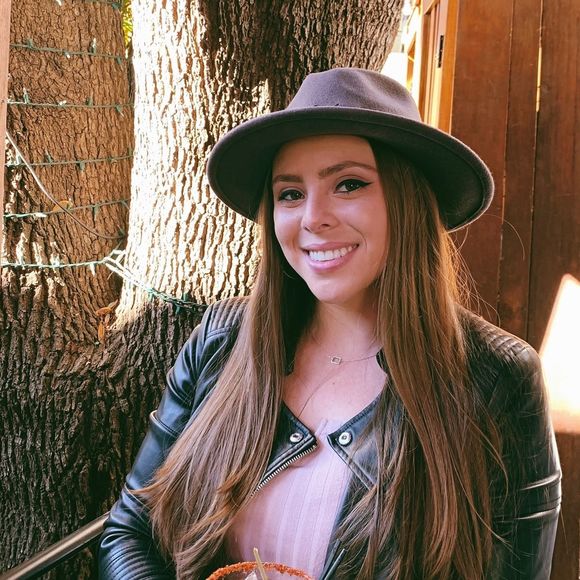 Emily's Closet (@eb14) | Poshmark